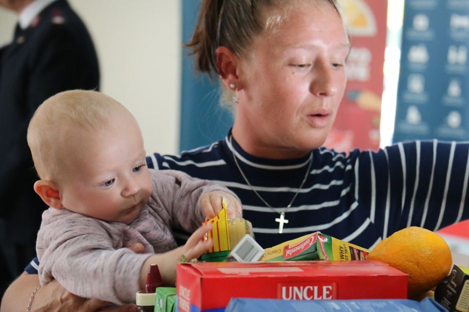 Survey: More Australian Families Live With Less Than $15 A Day - Stay ...