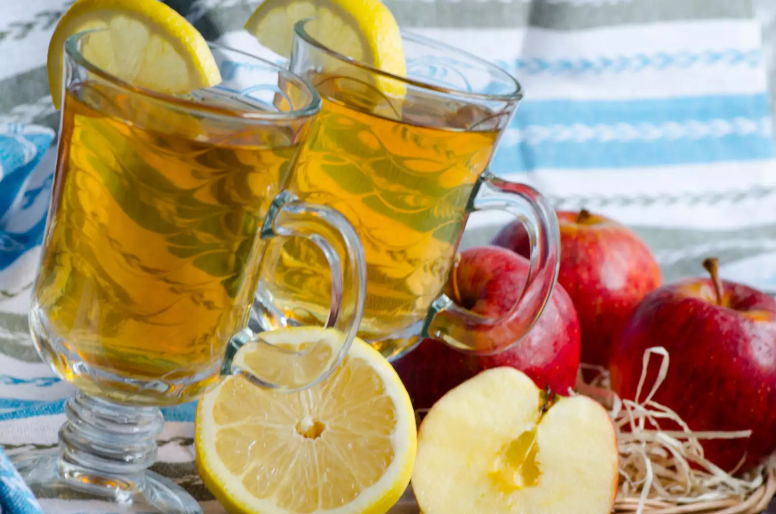 Apple Cider Lemonade - Great Prep Under 10 Mins!